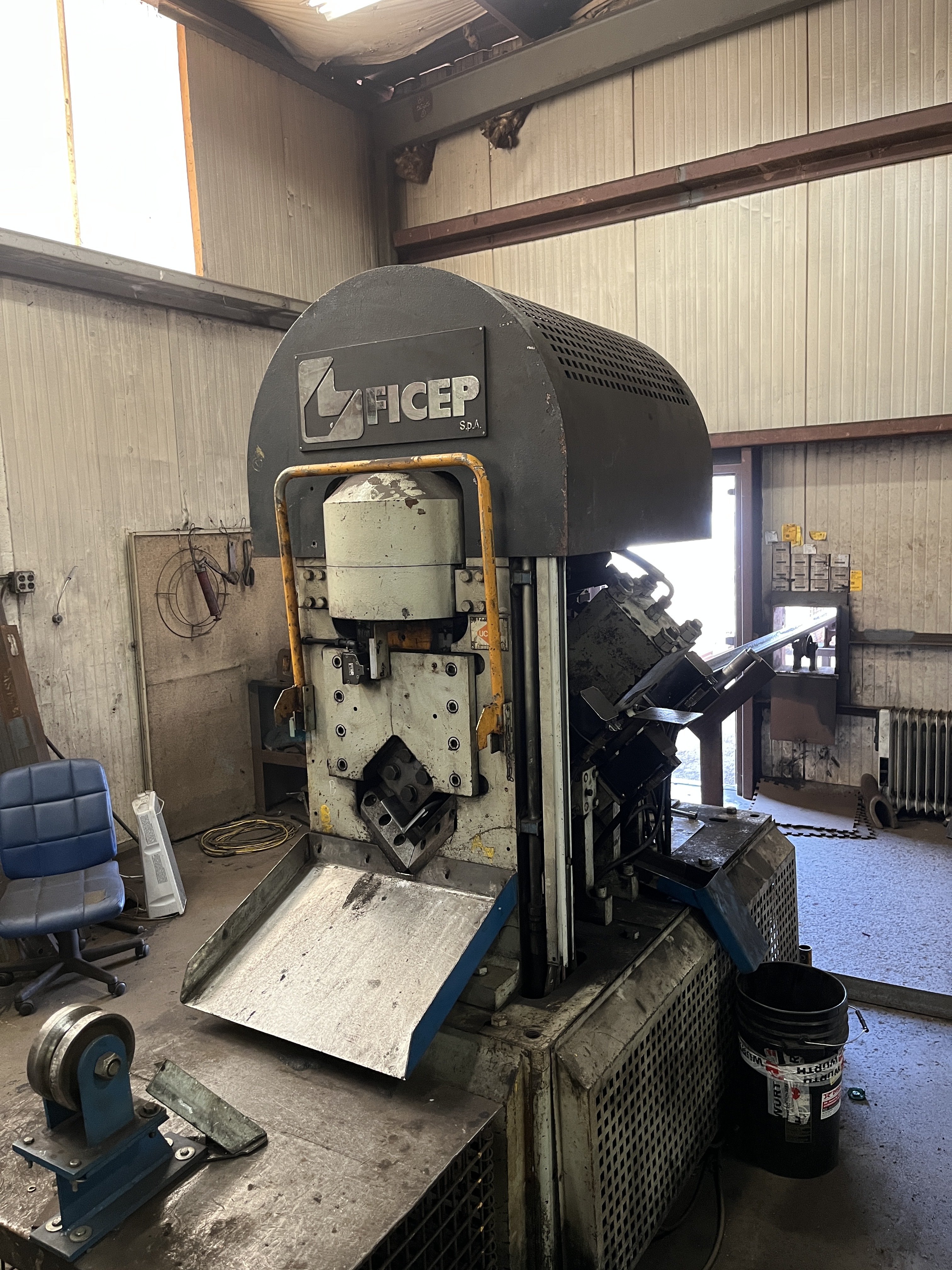2002 Ficep A-152 Angle Line