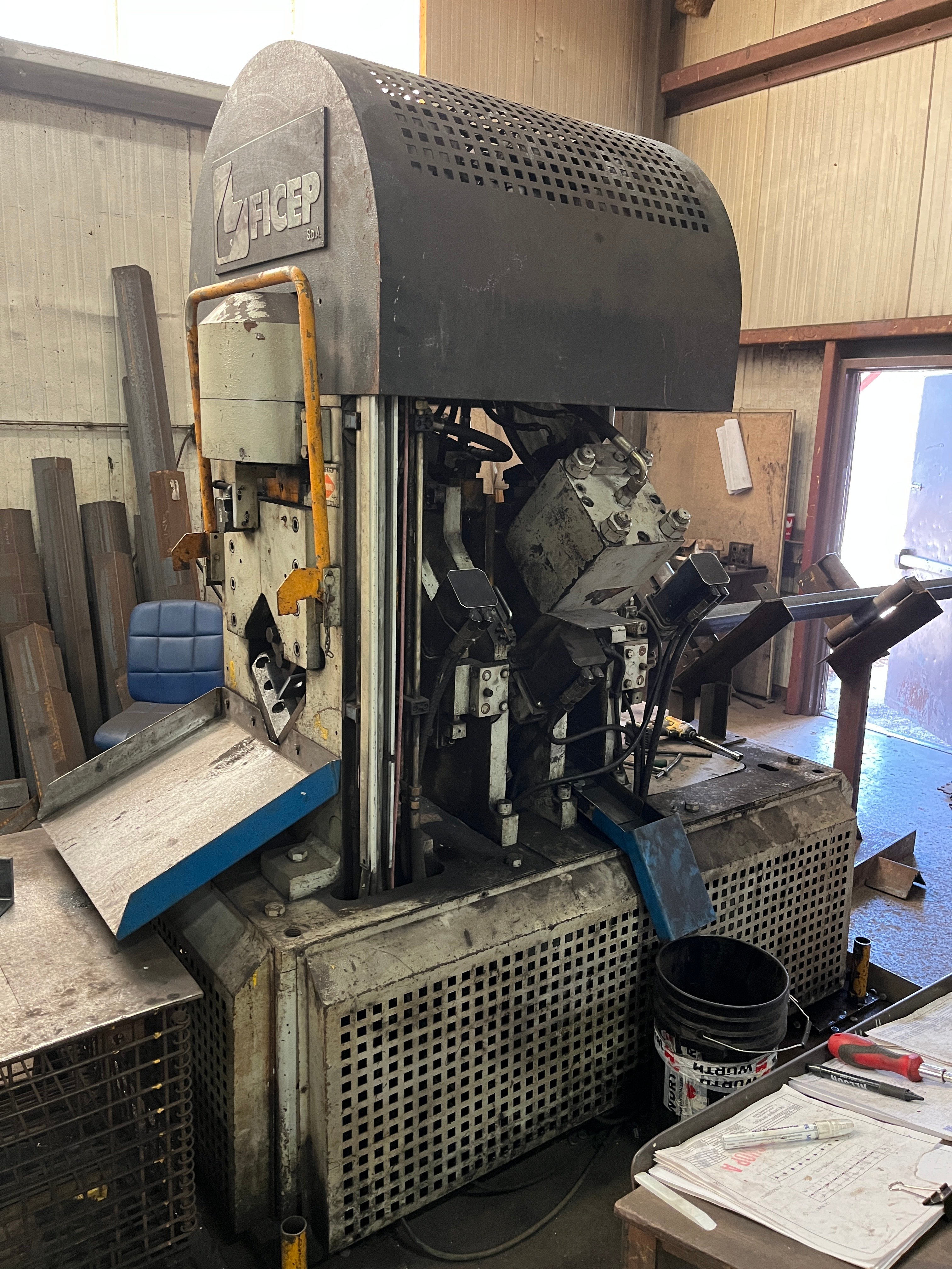 2002 Ficep A-152 Angle Line